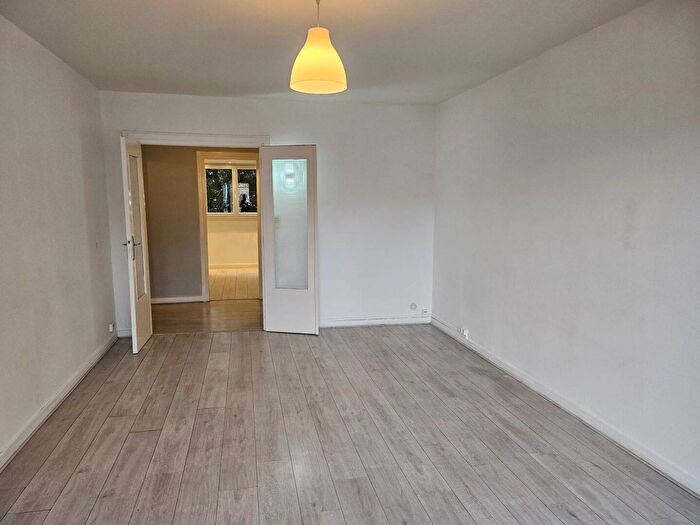 Appartement à louer - Le Mainguy-Le Moulin à Vent, Bondy - 2 pièces - 1 chambre