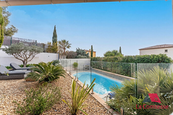 Maison à vendre - La Fare-les-Oliviers - 6 pièces - 4 chambres