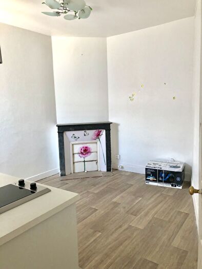 Appartement à louer - Paris e  - 2 pièces - 1 chambre