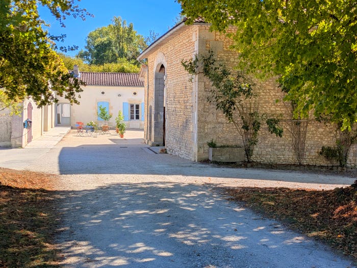 Maison 15 pièces à vendre - Jonzac