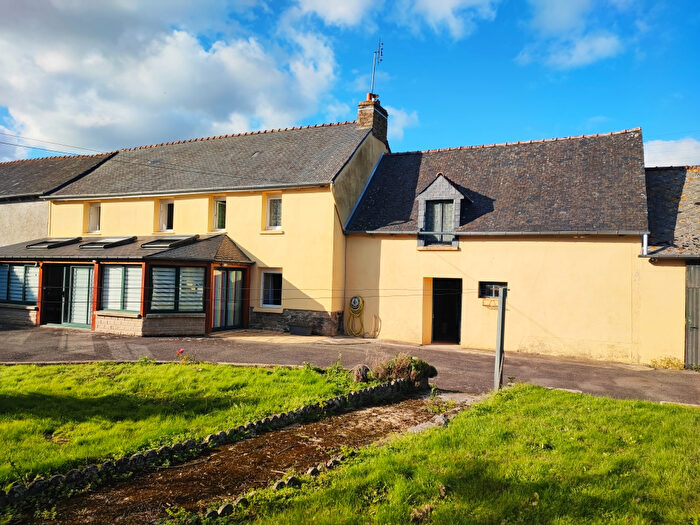 Maison à vendre - Merdrignac - 5 pièces - 4 chambres