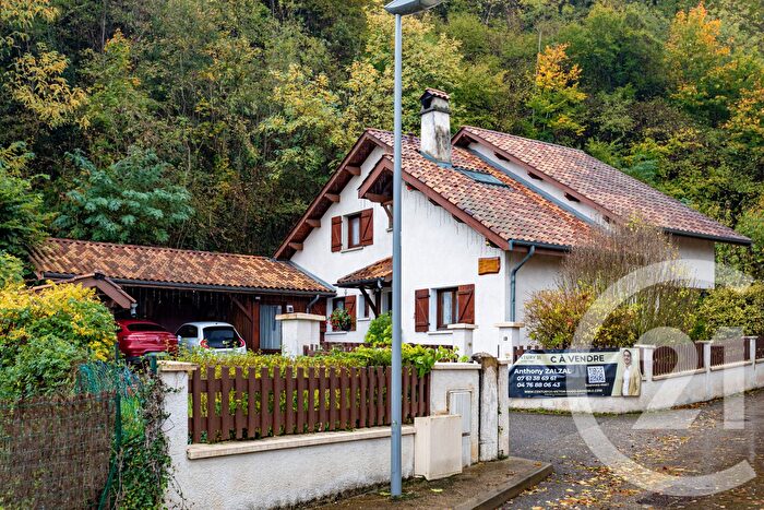 Maison 5 pièces à vendre - Échirolles, Village, La Commanderie