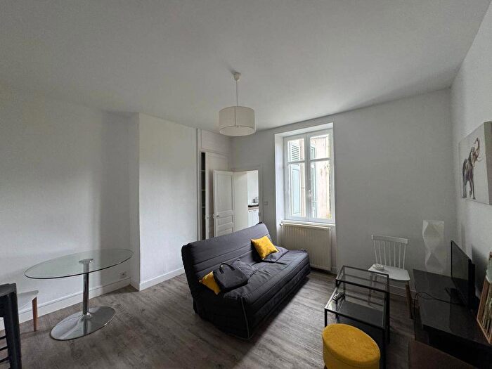 Appartement à louer - Centre-Hôtel de Ville, Limoges - 2 pièces - 1 chambre