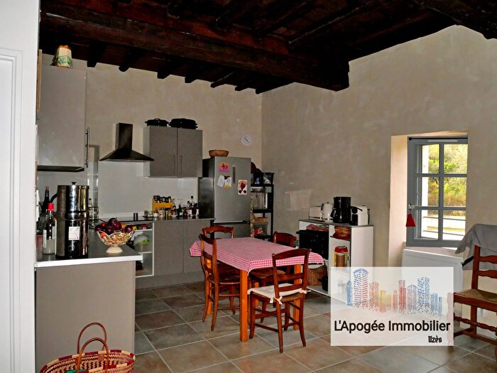 Maisons à vendre et appartements à louer - 1