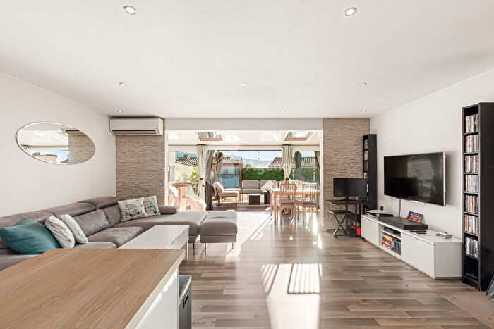 Maison à vendre - Grasse - 3 pièces - 2 chambres