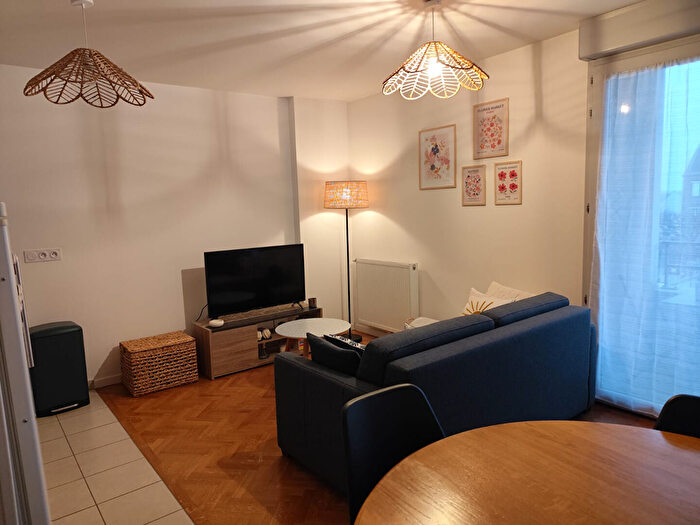 Appartement à louer - Combs-la-Ville, République - 2 pièces - 1 chambre