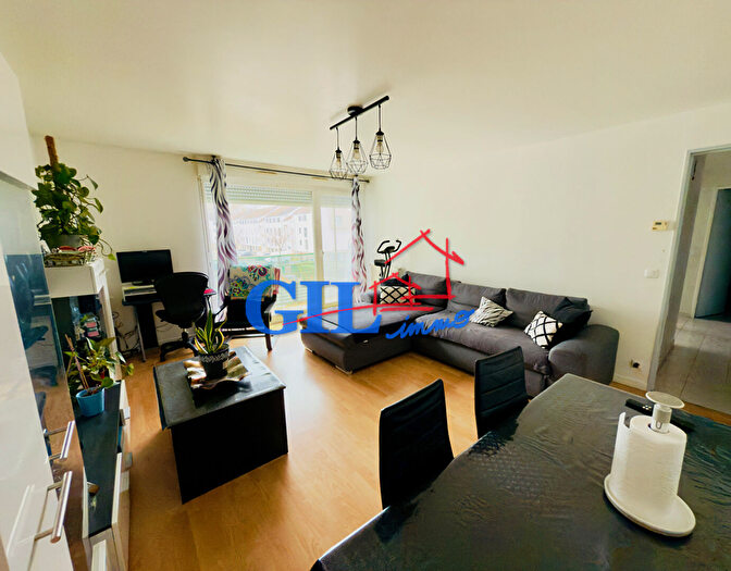 Appartement à vendre - Savigny-le-Temple, Centre-ville - 3 pièces - 2 chambres