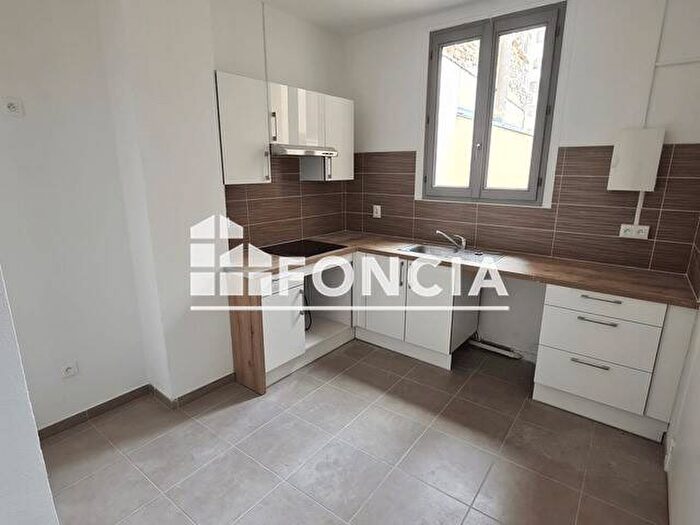 Appartement à louer - Arènes, Nîmes - 3 pièces - 2 chambres