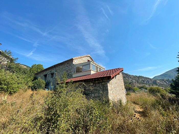 Maison 5 pièces à Châteauneuf-d'Oze, à vendre