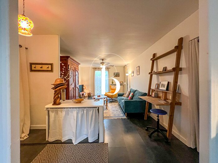 Appartement à vendre - Uzès - 3 pièces - 2 chambres