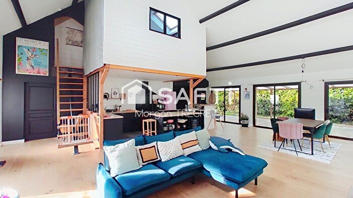 Maison à vendre - Mouais - 6 pièces - 4 chambres