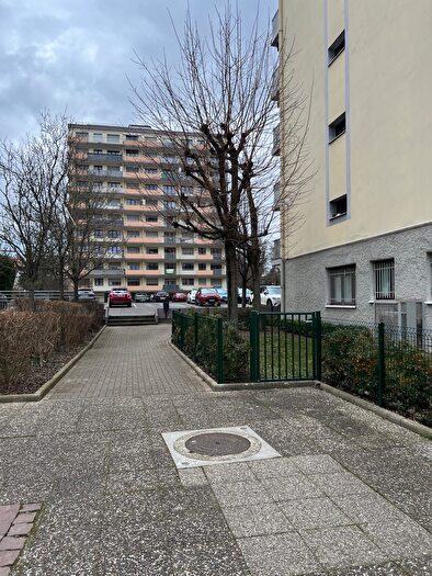 Appartement à louer - Strasbourg, Robertsau - 1 pièce