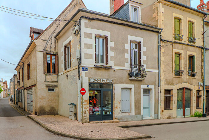 Maison à vendre - Nevers, République, Préfecture - 6 pièces - 2 chambres