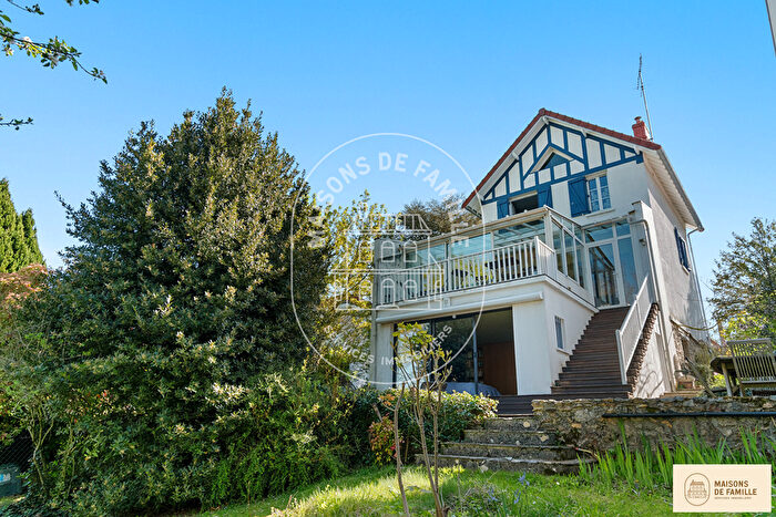 Maison 6 pièces à vendre à La Celle-Saint-Cloud, La Chataigneraie