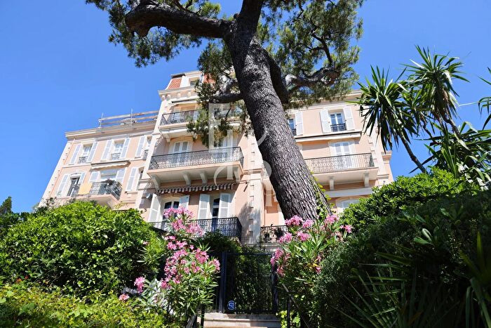 Cannes, Californie Pezou : Appartement 3 pièces à vendre