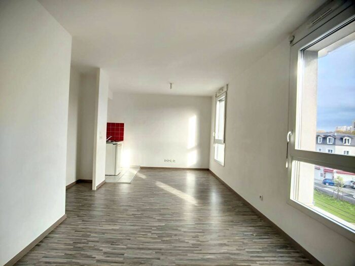 Appartement à louer - République, Le Petit-Quevilly - 1 pièce