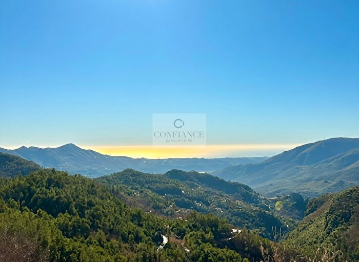 Maison à vendre - Revest-les-Roches - 4 pièces - 3 chambres