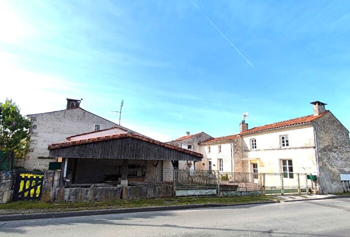 Maison 7 pièces à Bougneau, à vendre
