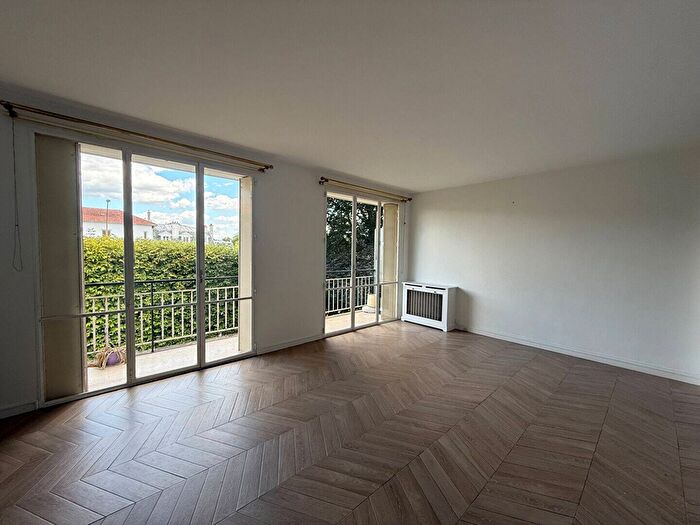 Appartement à louer - Pasteur, Saint Cloud - 3 pièces - 2 chambres