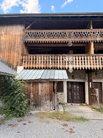 Appartement 5 pièces à Mieussy, à vendre