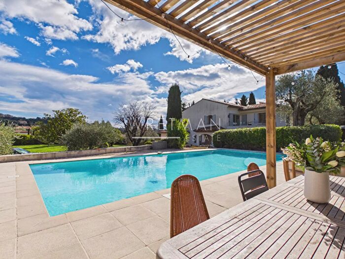 Maison à vendre - Grasse, Magagnosc, Saint-Mathieu - 7 pièces - 5 chambres