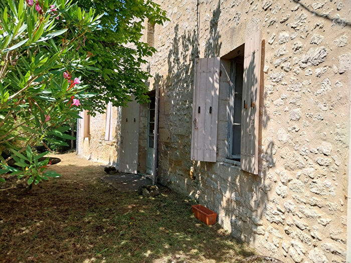 Maison à vendre - Saint-Quentin-de-Caplong - 6 pièces - 4 chambres