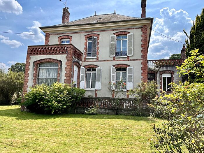 Maison à vendre - Pont-sur-Yonne - 11 pièces - 6 chambres