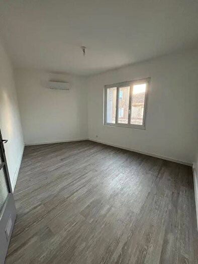 Appartement à louer - Marseille ème arrondissement - 3 pièces - 2 chambres