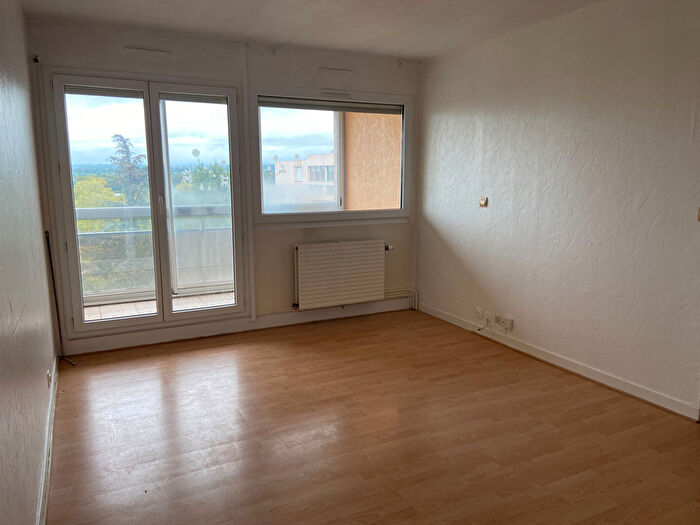 Appartement à vendre - Roanne, Parc des Sports - 3 pièces - 2 chambres