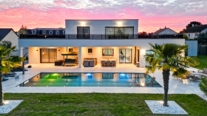 Maison à vendre - Joué-lès-Tours, Le Lac, Beaulieu - 8 pièces - 4 chambres