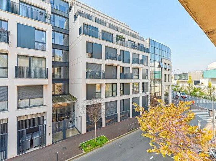 Appartement à louer - Issy-les-Moulineaux - 3 pièces - 2 chambres