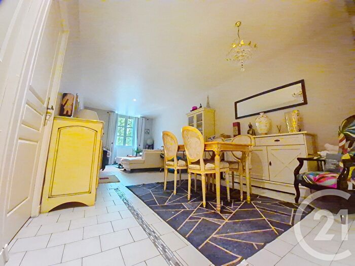 Appartement à vendre - Alès, Centre-ville - 3 pièces - 1 chambre