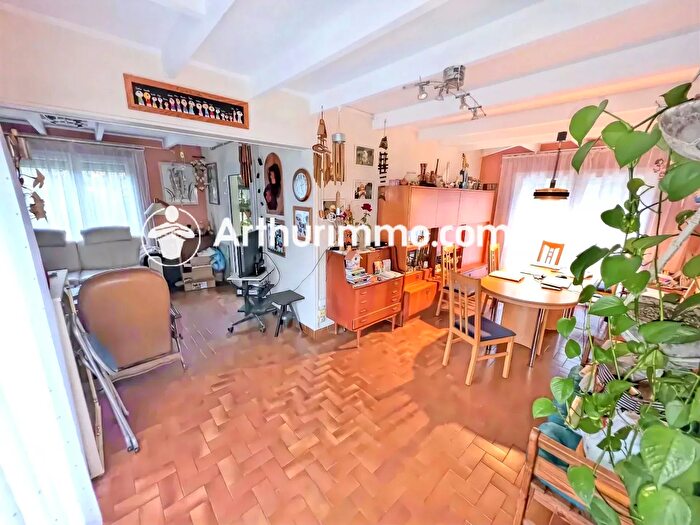 Maison à vendre - Savigny-le-Temple, Plessis-le-Roi - 6 pièces - 5 chambres