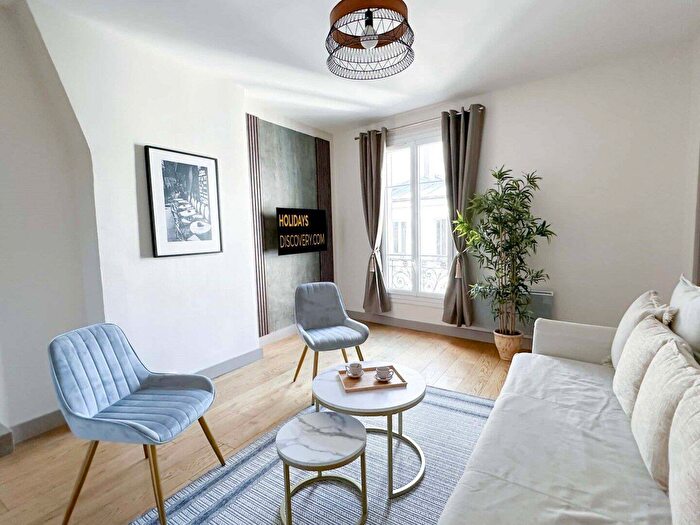 Appartement à louer - Buttes Chaumont, Paris ème arrondissement - 1 pièce