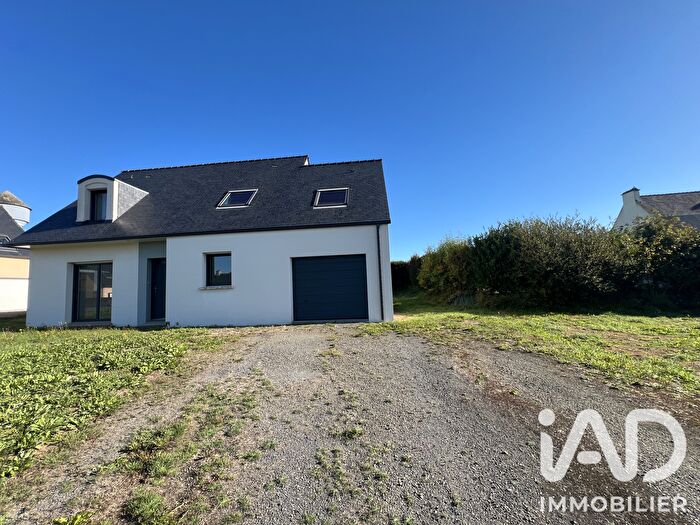 Plounéventer - Maison 6 pièces à vendre