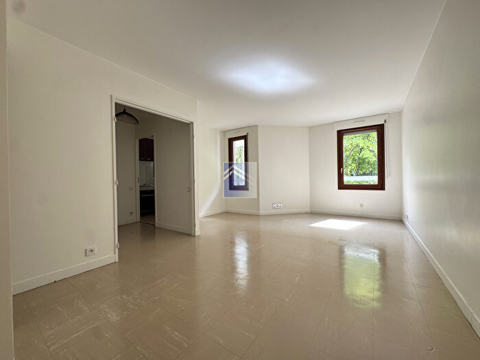 Appartement 2 pièces à Courbevoie, Hôtel de ville, à vendre