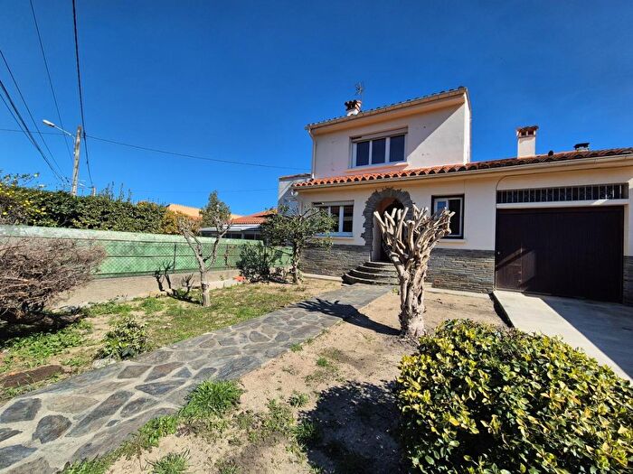 Maison à vendre - Vinça - 4 pièces - 3 chambres