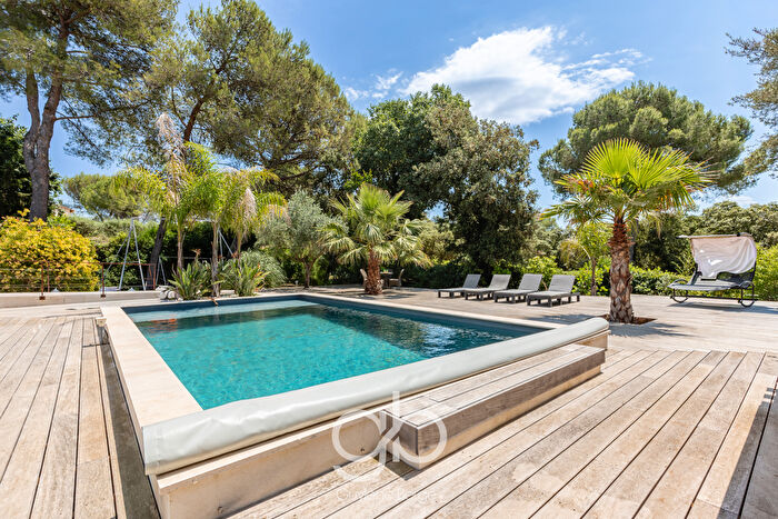 Maison 8 pièces à Aubais, à vendre