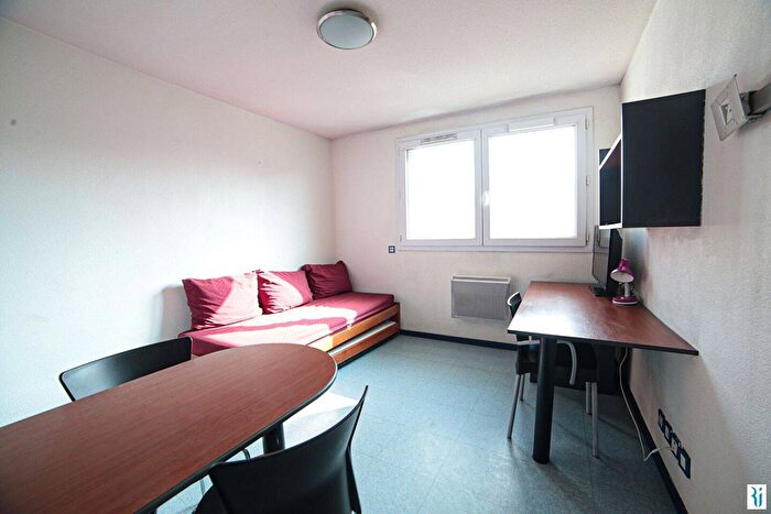 Appartement à louer - Saint Marc-Croix de Pierre-Saint Nicaise, Rouen - 1 pièce