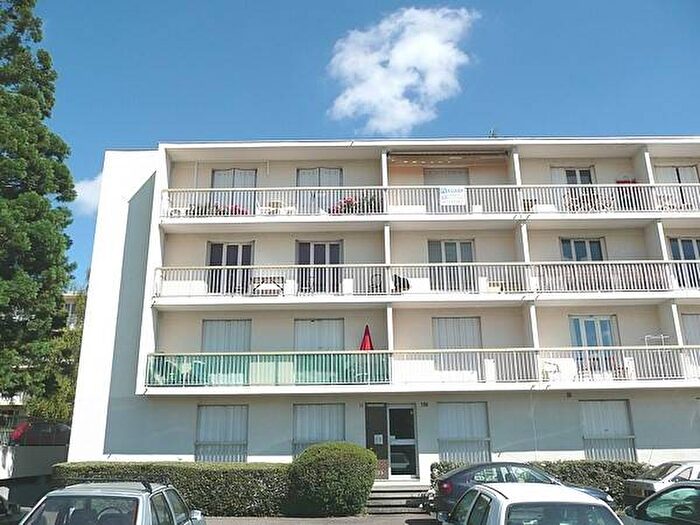 Appartement à louer - Sud-Saint Jacques, Clermont-Ferrand - 1 pièce