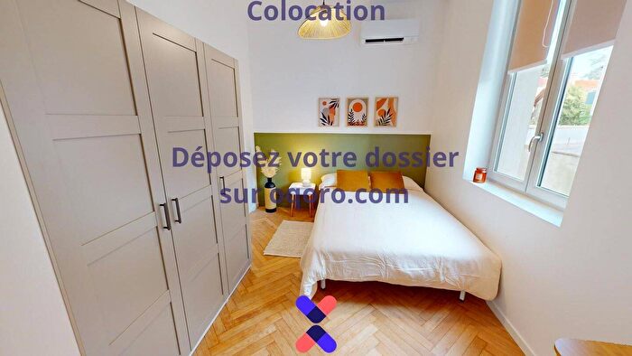 Maison à louer - Bron Centre-Le Rafour - 17 pièces - 16 chambres