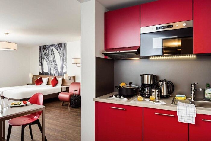 Appartement à louer - Hôtel de Ville, Courbevoie - 1 pièce