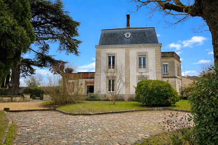 Maison 10 pièces à postalCode, à vendre