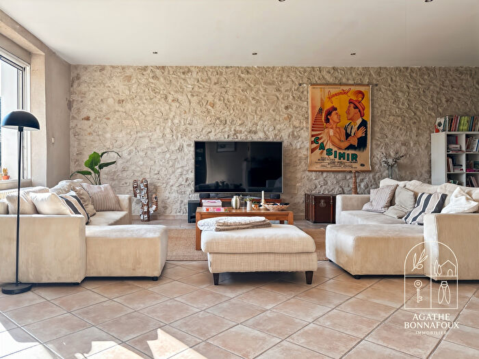 Maison à vendre - Châteaurenard, Barret, Lonnes, La Crau - 6 pièces - 5 chambres