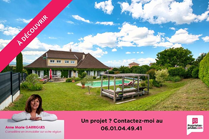 Maison 8 pièces à Communay, à vendre