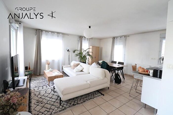Appartement 4 pièces à Lyon 8ème, Bachut, Transvaal, à louer