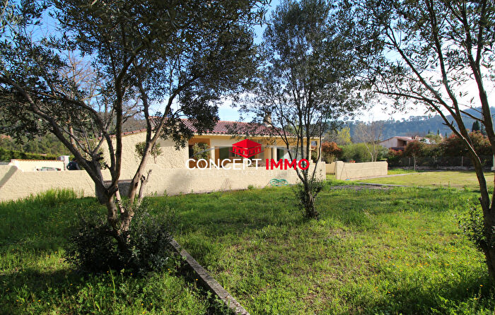 Maison à vendre - Méounes-lès-Montrieux - 5 pièces - 3 chambres