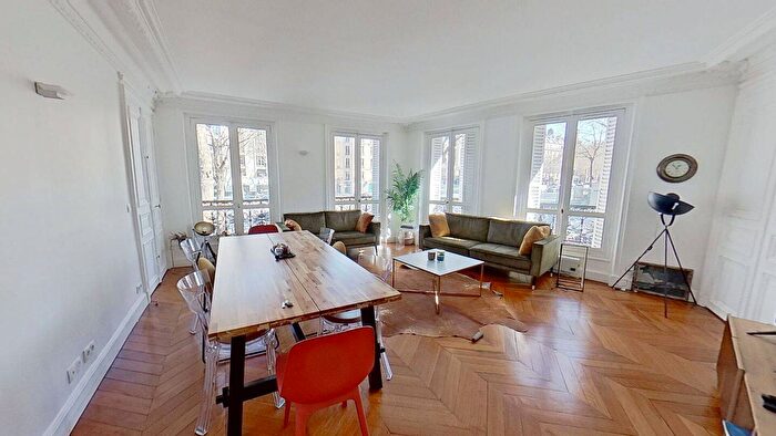 Appartement à louer - Chaillot, Paris ème arrondissement - 5 pièces - 4 chambres