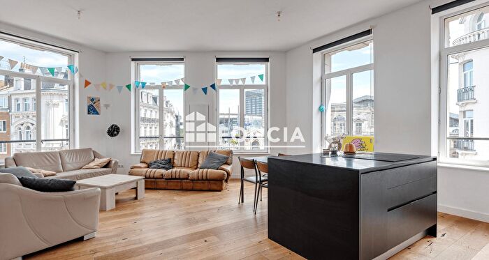 Appartement 4 pièces à vendre - Lille, Centre-ville, Euralille