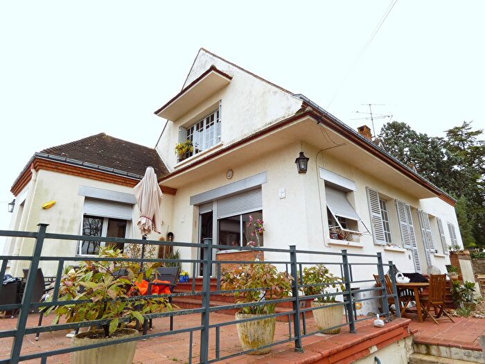 Maison à vendre - Saint-Denis-de-lHôtel - 7 pièces - 3 chambres